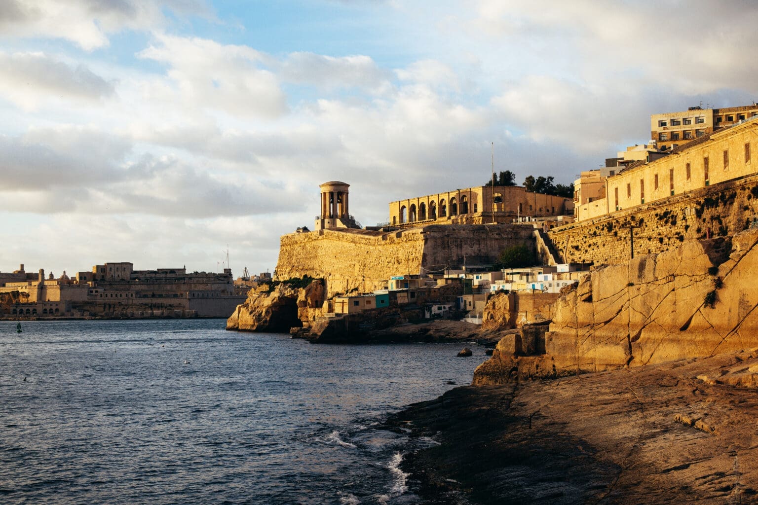 How to find the best spot to watch the sunrise in Malta
